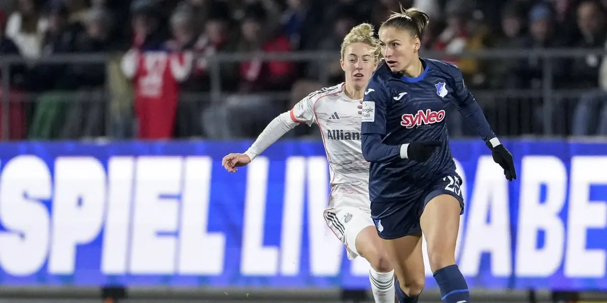 Licensing Women's Soccer Photos: Essential Guide for Blogs and Media